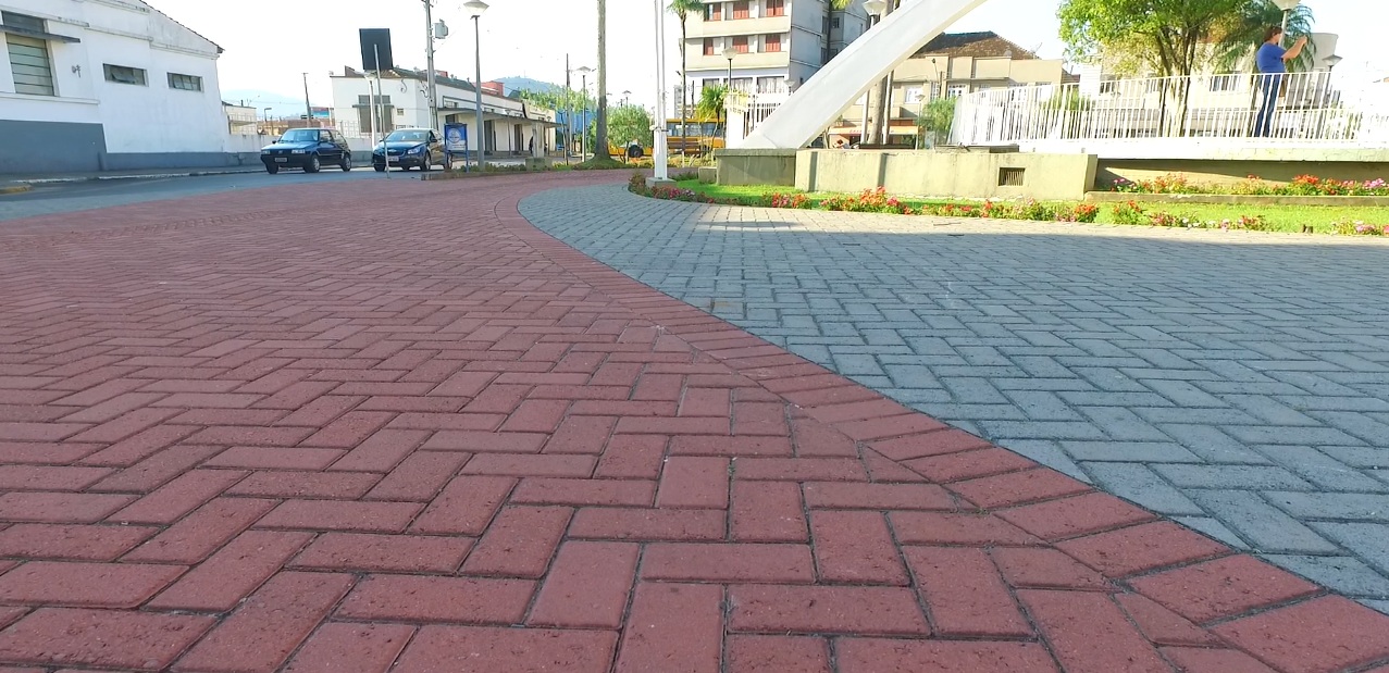 Pisos Intertravados de Concreto Paver - Kerber Pré-Moldados